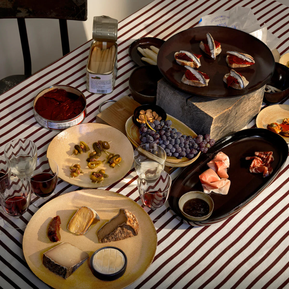 L’Objet Terra Dinnerware Set - Leather – The Happy Kangaroo