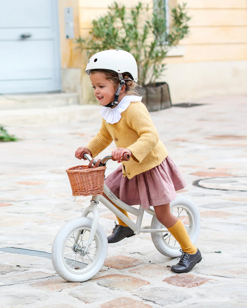 Baghera Bicycle BALANCE BIKE Ivory White + Helmet – The Happy Kangaroo